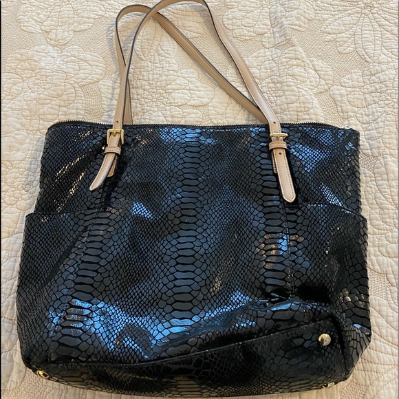 Michael Kors | Bags | Michal Kors Black Patton Snake Skin Purse | Poshmark